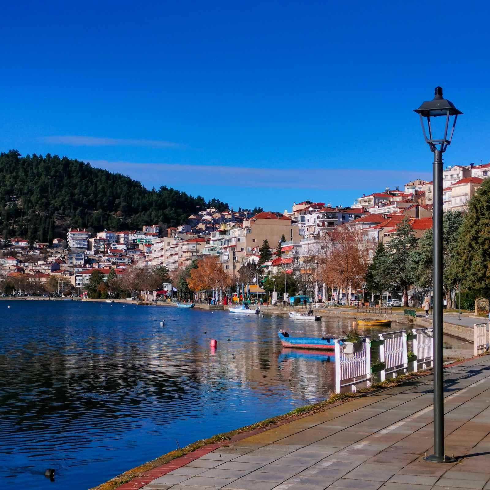 Καστοριά: Ανακαλύπτωντας τη λίμνη Ορεστιάδα - Travel with no map